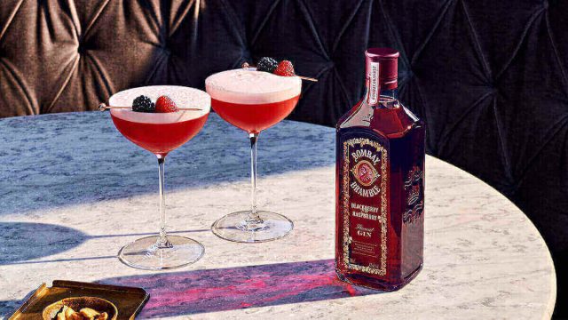Bombay Bramble | Blackberry and Raspberry Gin | Bombay Sapphire Canada